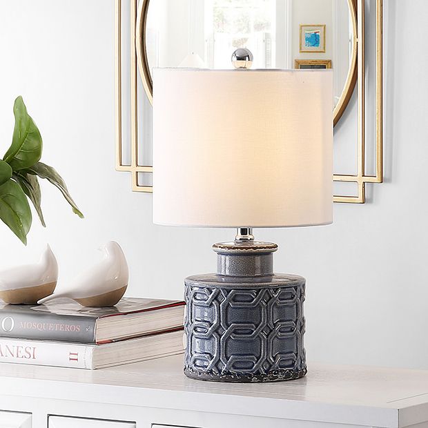 Interlock Pattern Ceramic Table Lamp | Antique Farmhouse