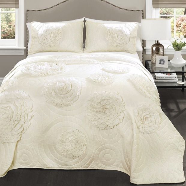 3 Piece Floral Ivory Quilt Set | Antique Farmhouse