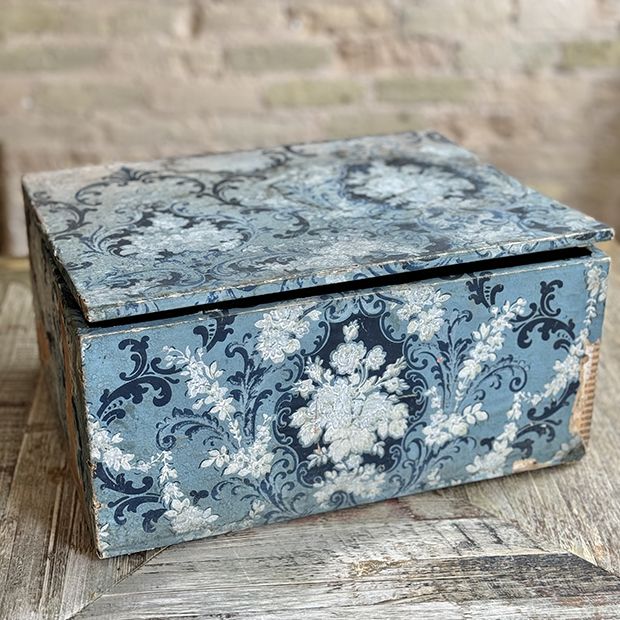 AFH True Vintage Wood Wallpaper Box | Antique Farmhouse