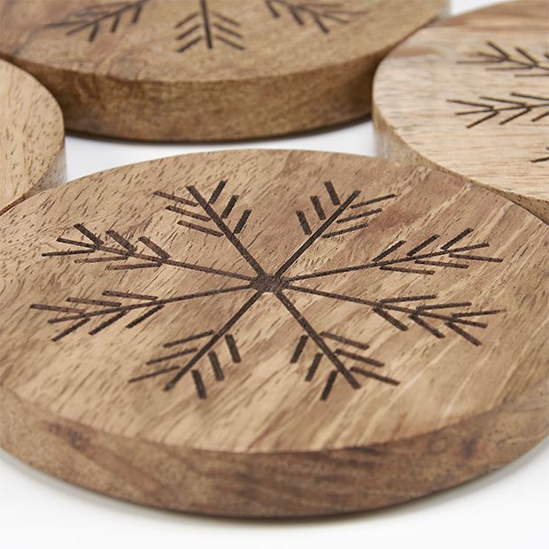 Rustic Wooden Snowflake Coaster Set | Antique Farmhouse