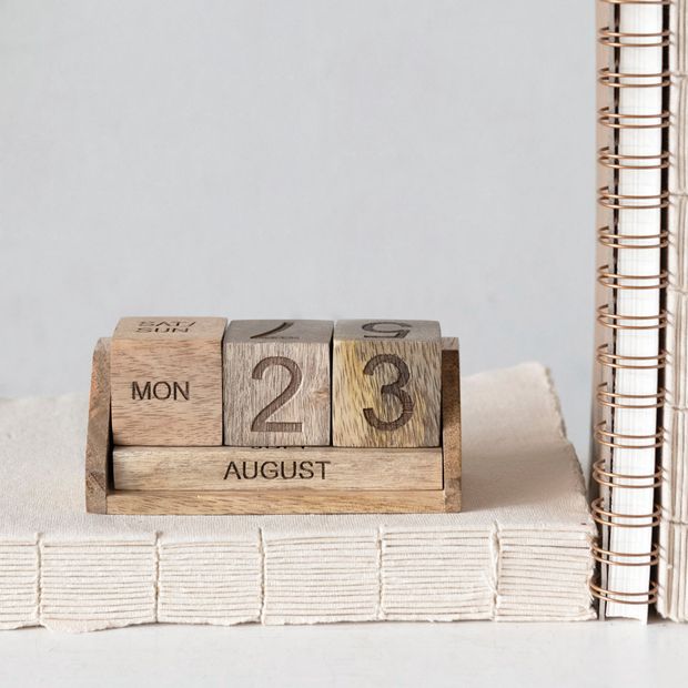 Simple Farmhouse Wooden Perpetual Calendar | Antique Farmhouse