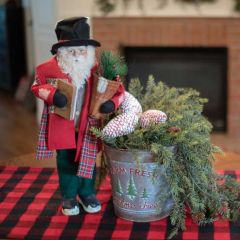 Farmhouse Garden Decor | Antique Farmhouse