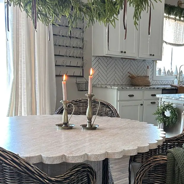 candlestick with handle