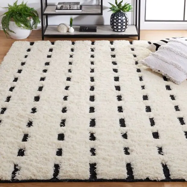 black pattern rug