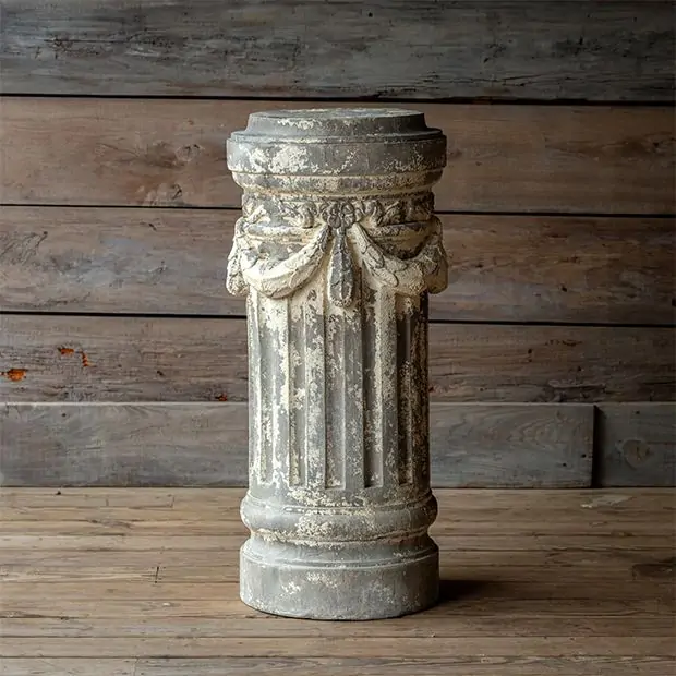 roman columns decor