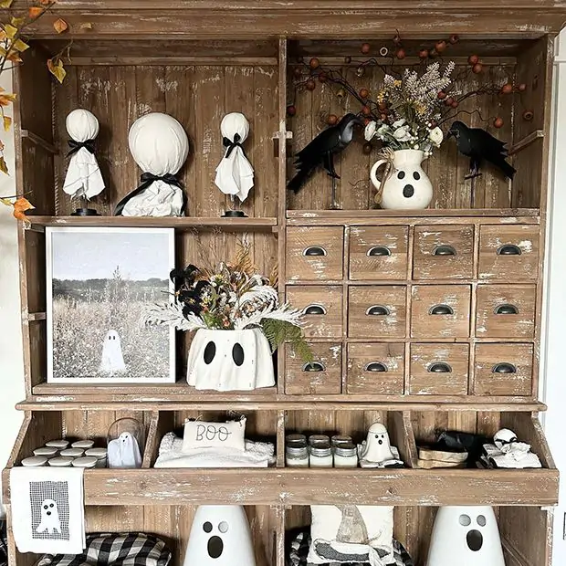 Hutch store store