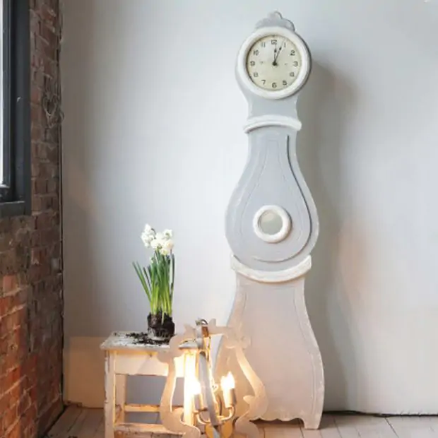 mantel clock grey