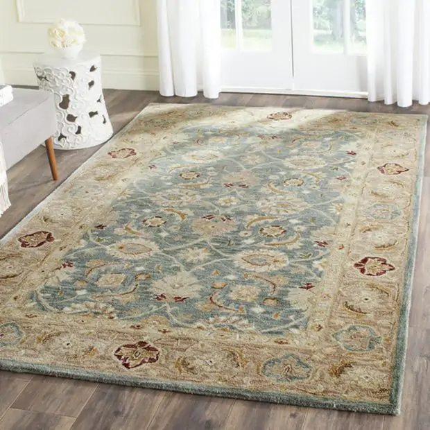 patterned bedroom rug