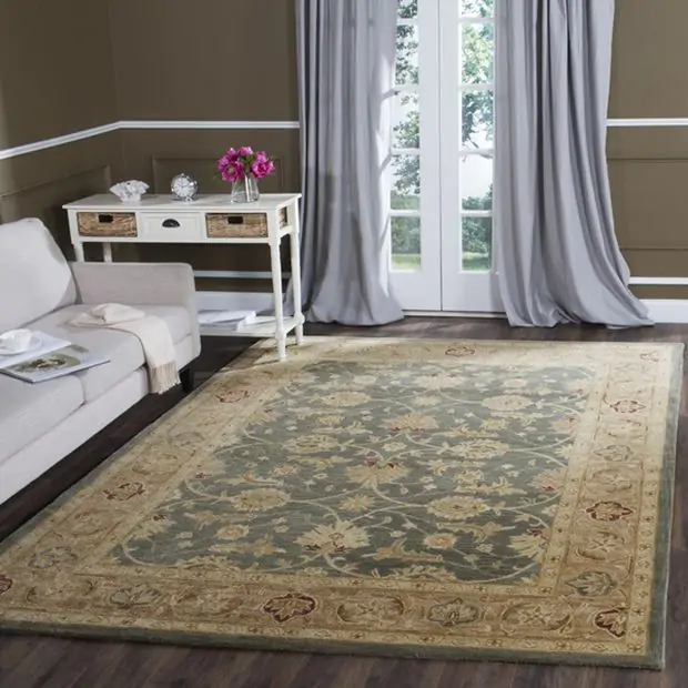 patterned bedroom rug