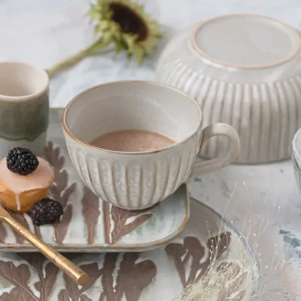 stoneware tea cups